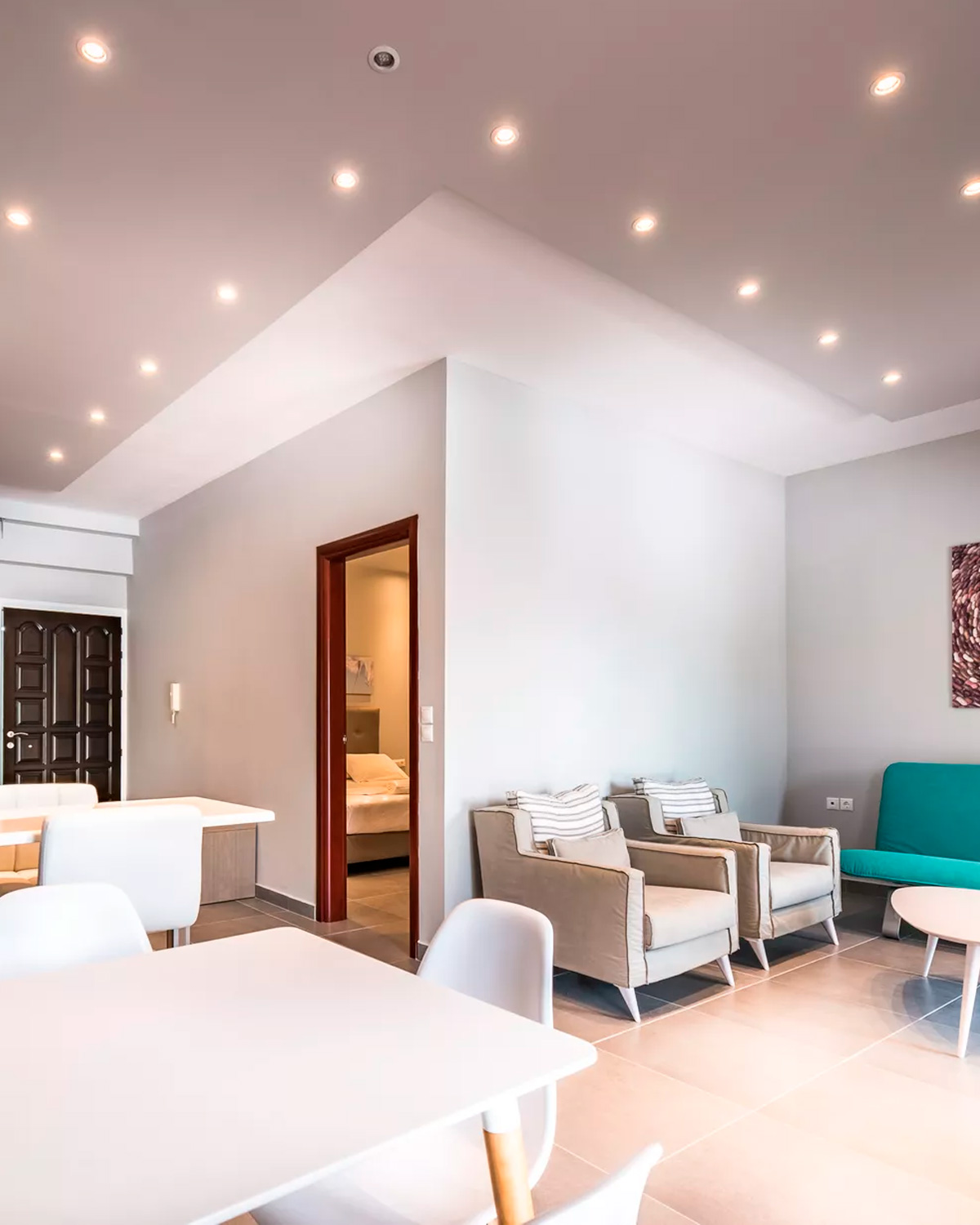 About the hotel – Canadian Hotel